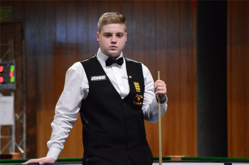 Луис Хиткоут - молодой профессионал из Лестера - TOP-SNOOKER
